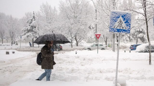 Nu scăpăm de iarnă! Meteorologii au emis o nouă alertă de viscol, vreme ...